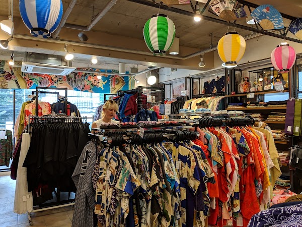 Chicago - Vintage Shop in Shibuya | Tokyo Chuko